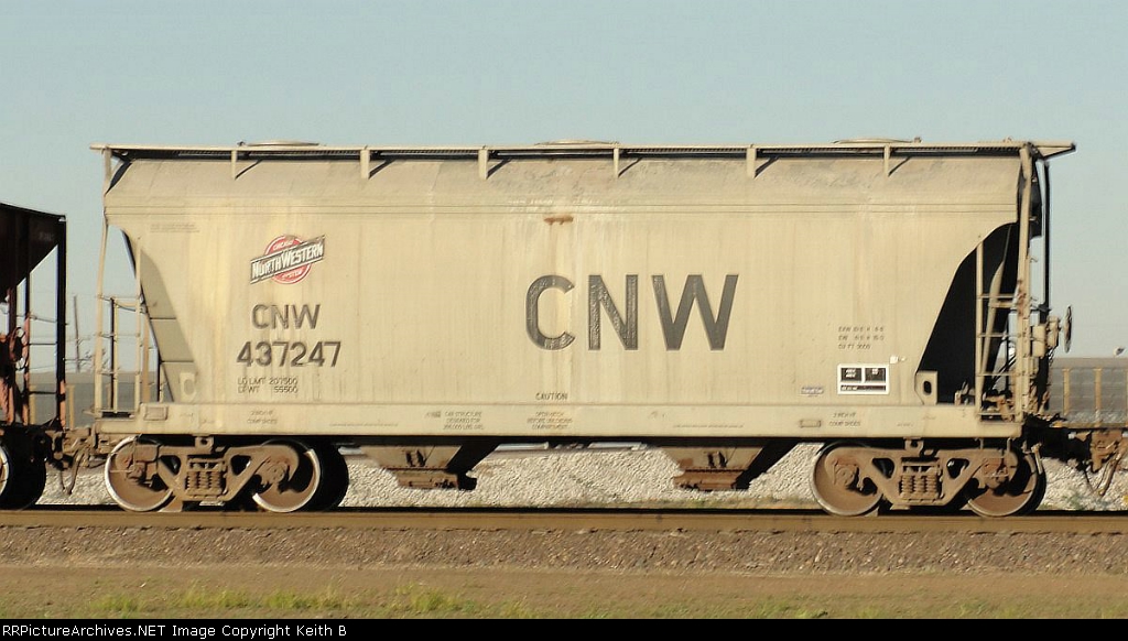 CNW 437247